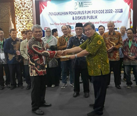 Resmi Dilantik, H. Ismail Lutan Nakhodai Persaudaraan Jurnalis Muslim ...